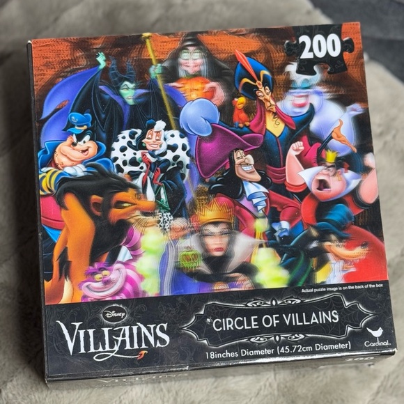 Cardinal | Toys | Disney Circle Of Villains Round Hologram Puzzle ...